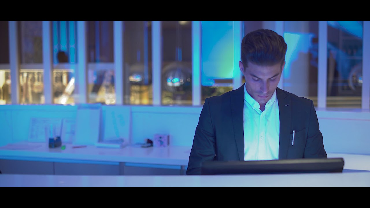 SEAMLESS CHECK-IN EXPERIENCES - YouTube