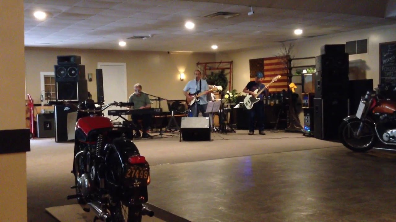 The Moss Back Mule Band - Radio Bob (In Memory of Bob Fleming) - YouTube