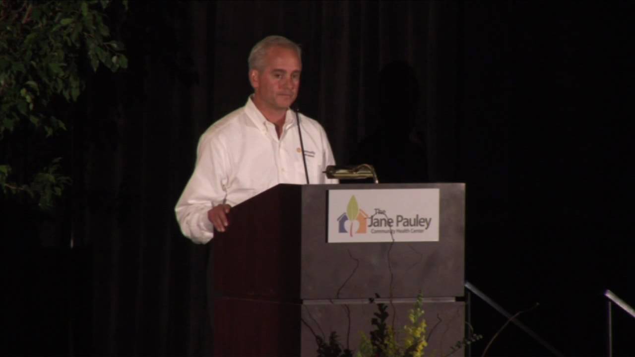 Bryan Mills speaks at the Jane Pauley Gala Event on 9/23/2009 - YouTube