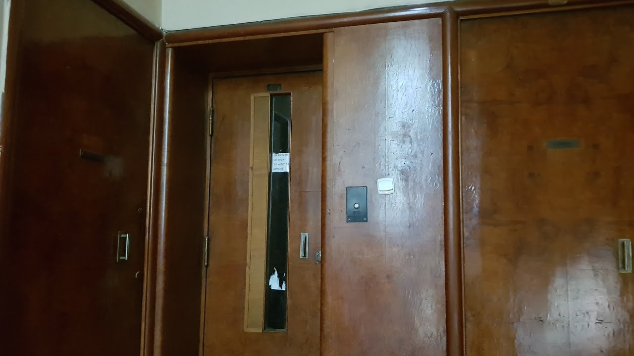 Winda przedwojenna nieznanego producenta z lat 30 @ Śródmieście, Łódź ...