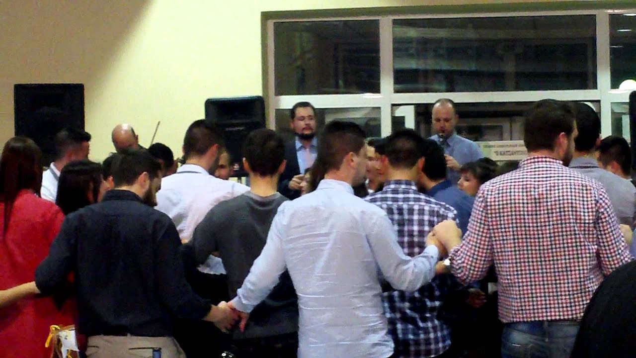 ΓΑΡΕΦΗΣ ΠΟΙΟΣ ΕΙΝΑΙ ΑΞΙΟΣ ΧΟΡΟΣ ΣΑΡΑΚΑΤΣΑΝΑΙΩΝ ΦΟΙΤ. ΑΘΗΝΑΣ - YouTube
