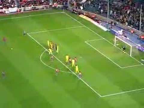 RONALDINHO FREE KICK 2 - YouTube