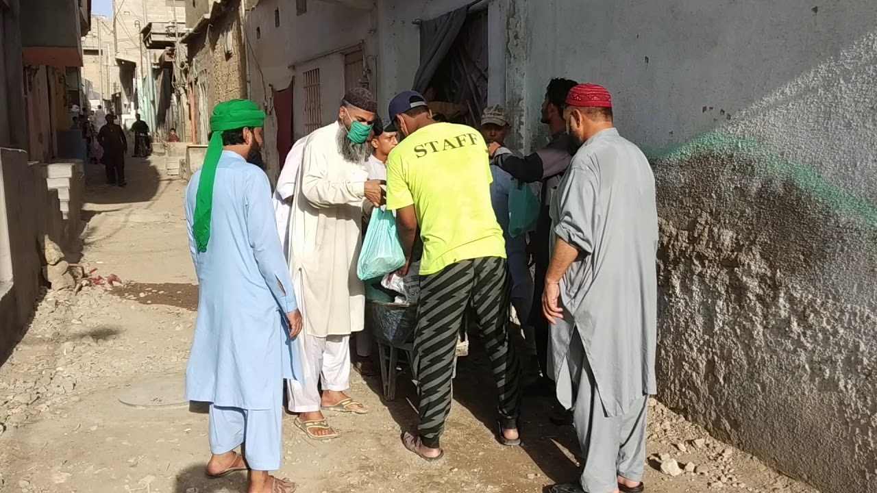 Food For New Muzaffarabad Colony Landhi - YouTube