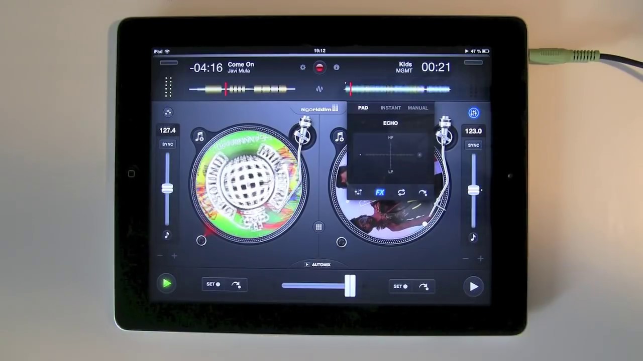 First DJ mix with djay 2 on iPad - YouTube