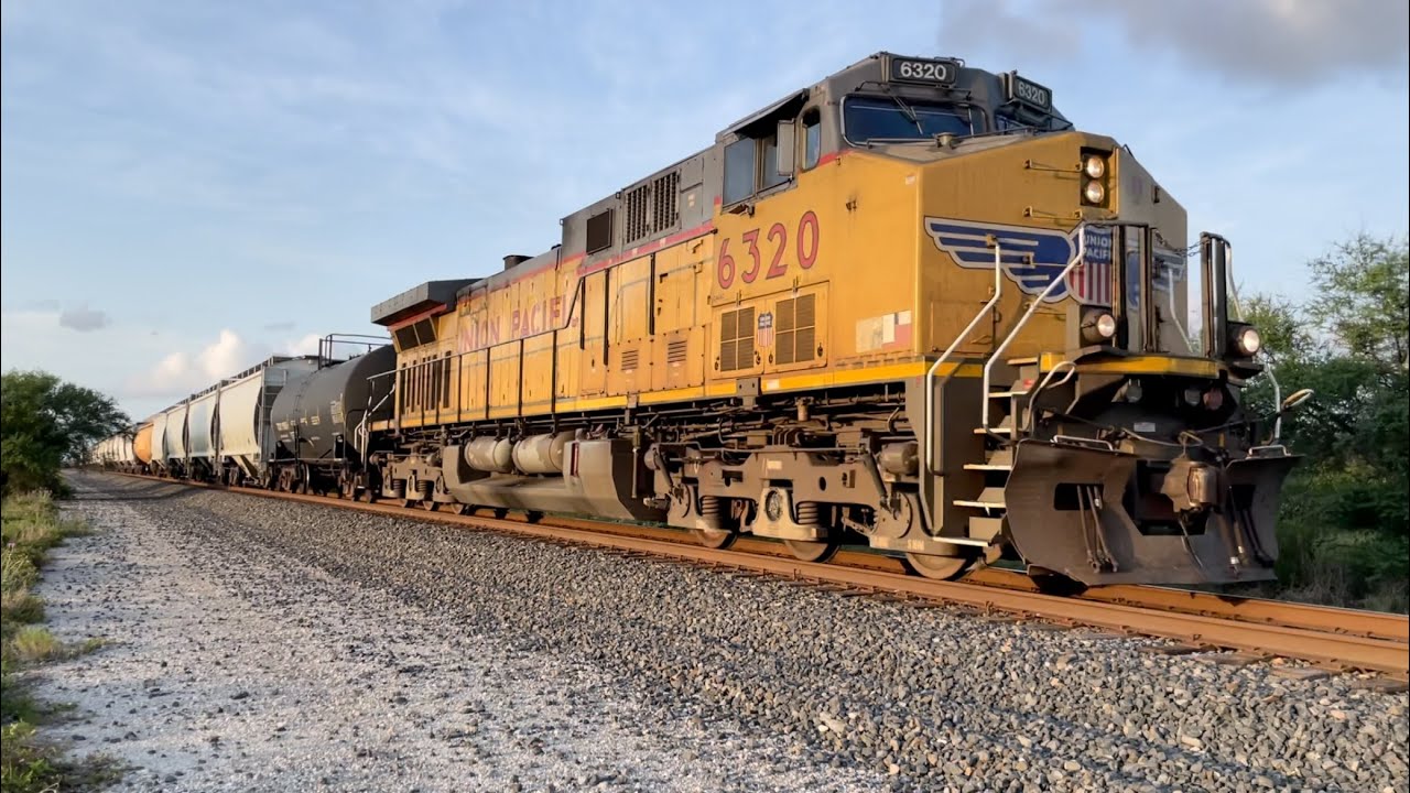 Solo UP 6320 Ex SP AC44CW Leads a Short M-EWCC - YouTube