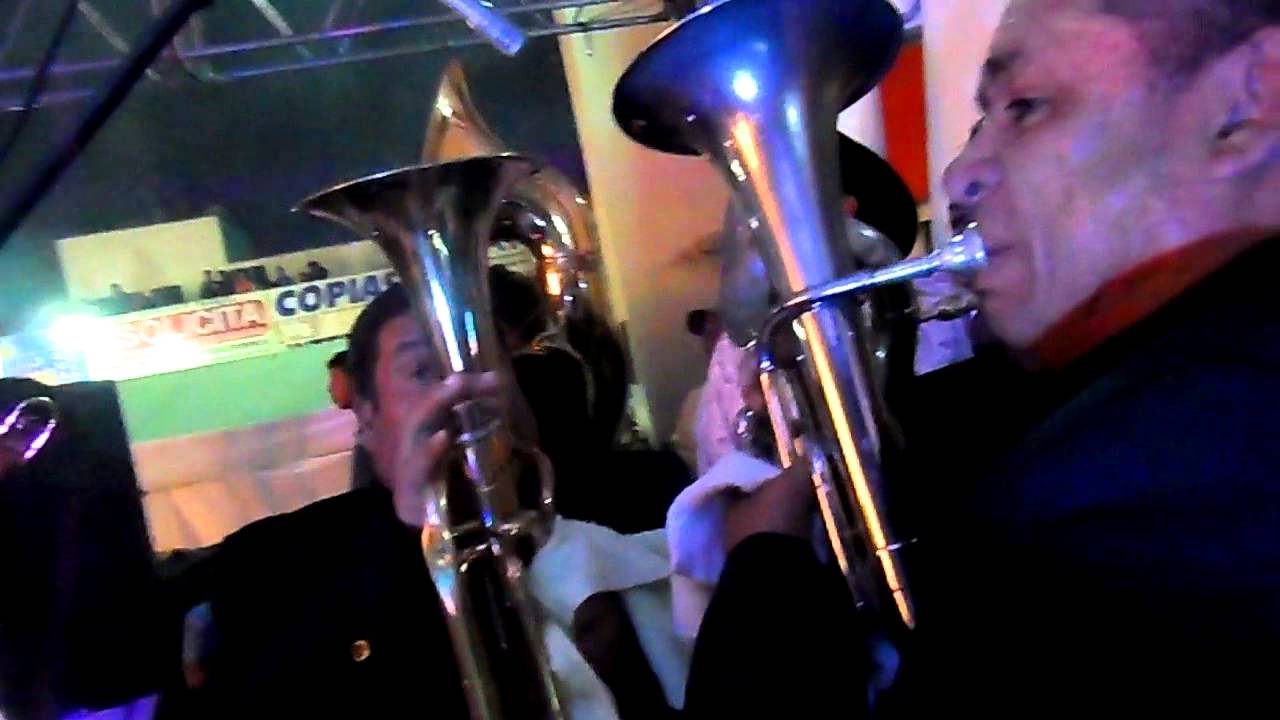 BANDA LOS ESCAMILLA 2013 EN LOS REYES LA PAZ - YouTube