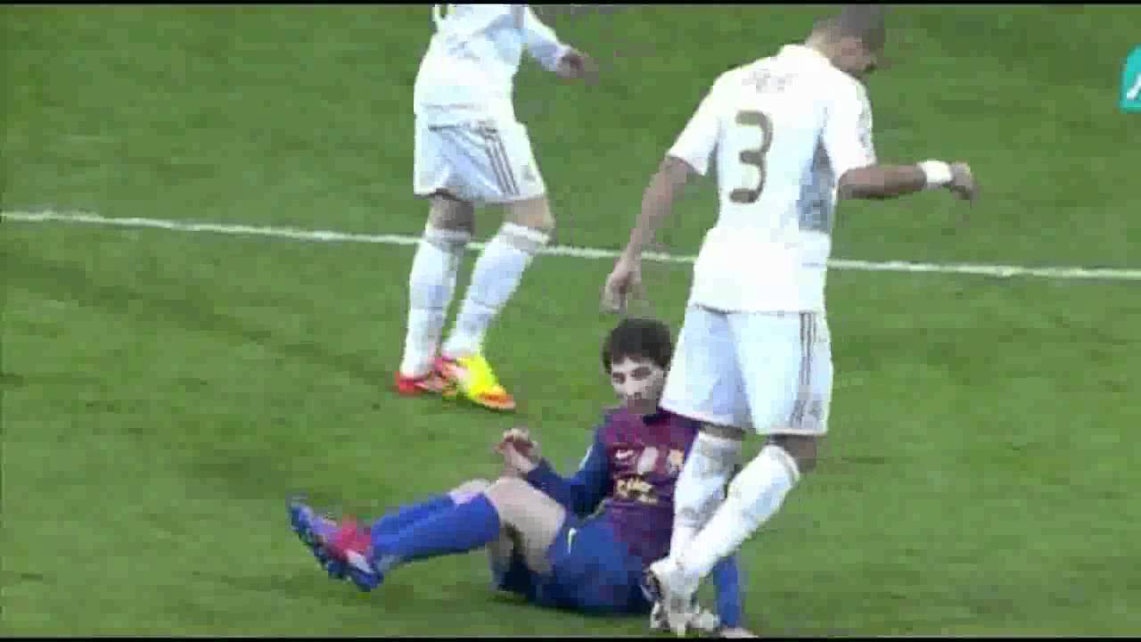 Pepe Foul On Messi