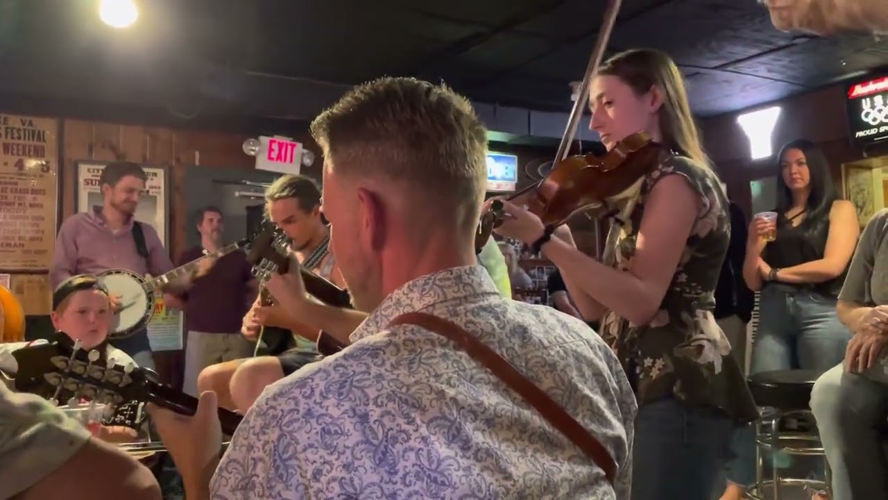 The Station Inn Bluegrass Jam 5/15/22 - YouTube