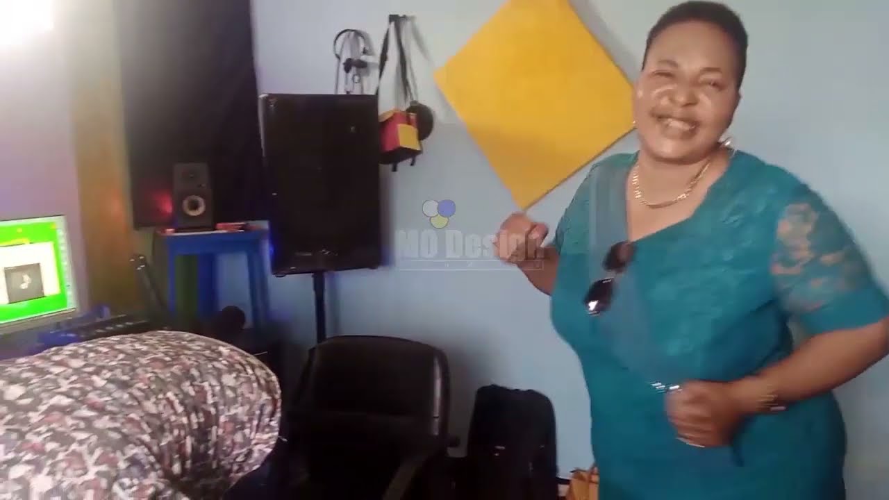 CATHERINE KYAMBI AKIWASHA NDANI YA MO Design Studios - YouTube