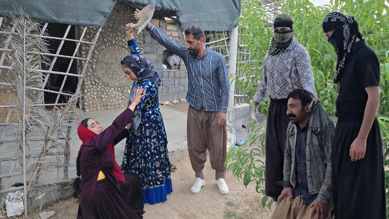 Khadija Tanha: Mina's shadow on the garden in bitter days - YouTube