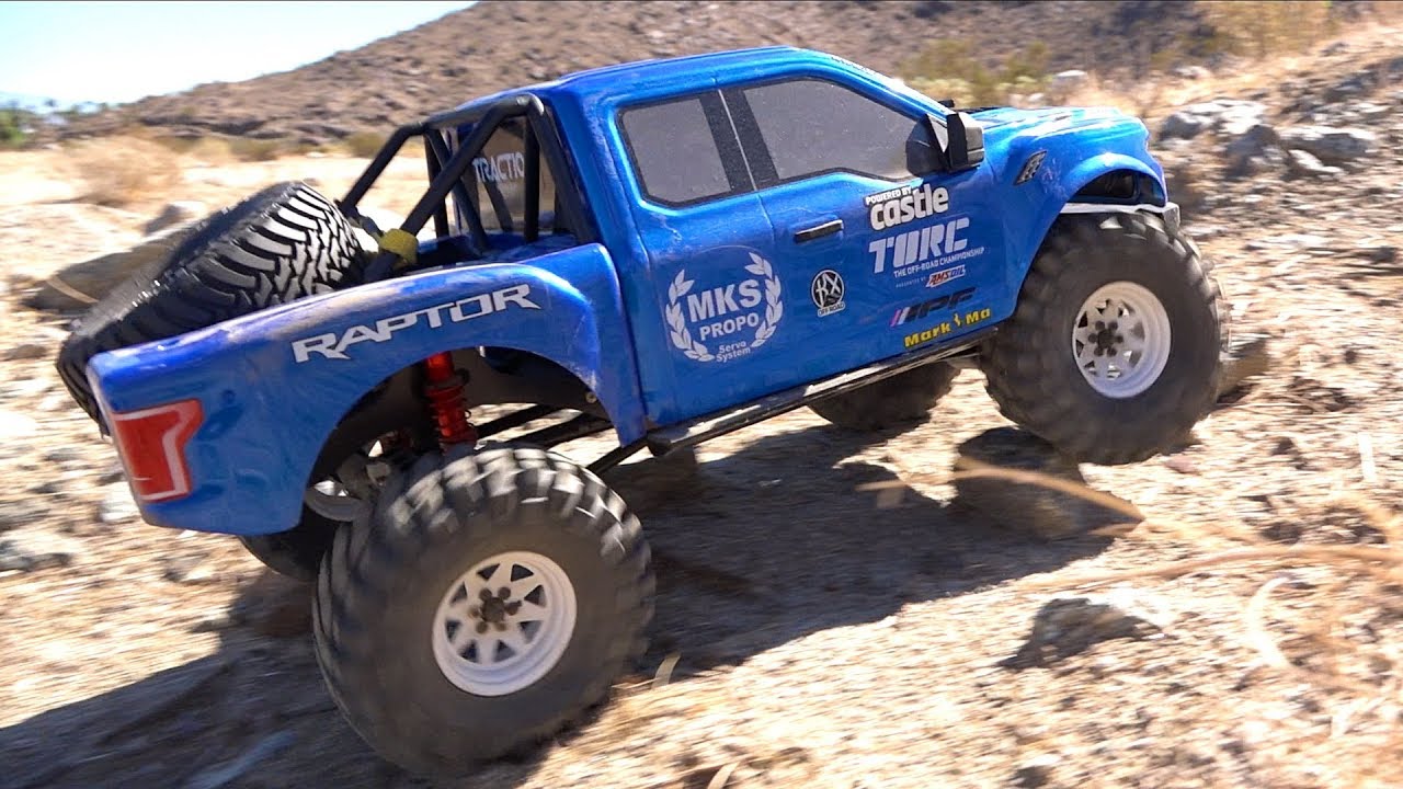 KiNG RAPTOR in the DESERT - NEW TRAIL: 1/8 scale FORD F150 BLUE & WHITE ...