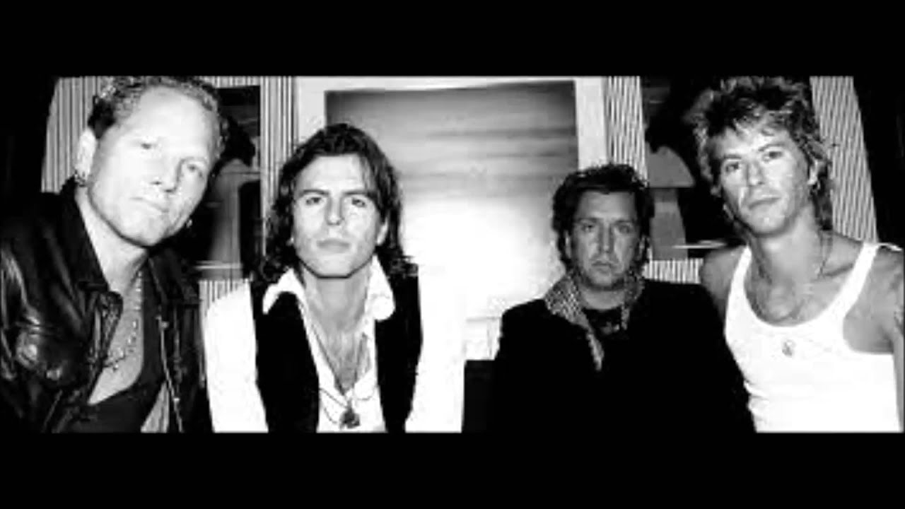 Neurotic Outsiders Live at the Viper Room 1999 - Always Wrong - YouTube