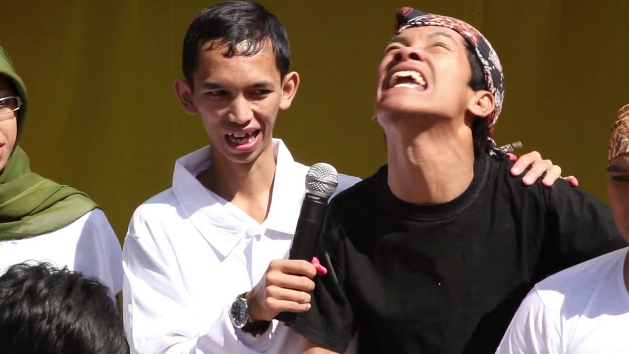 Perkenalan Smile Motivator Grup Motivasi Difabel - YouTube
