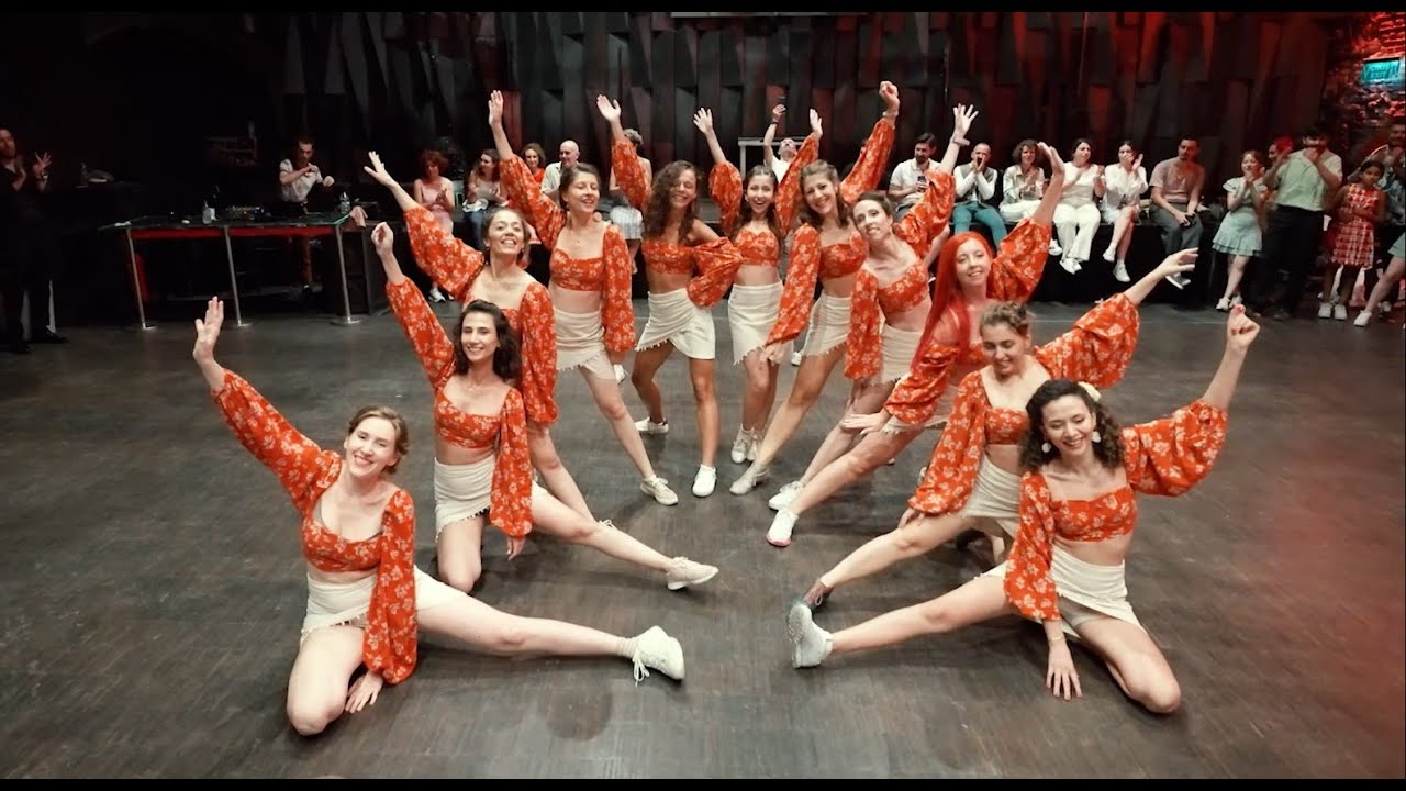 Swing Planet Chorus Line - Solo Jazz - YouTube