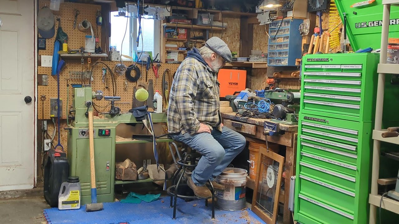 My little garage - YouTube