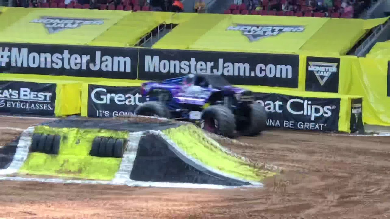 Monster Jam Atlanta 2019 Overkill Evolution - YouTube