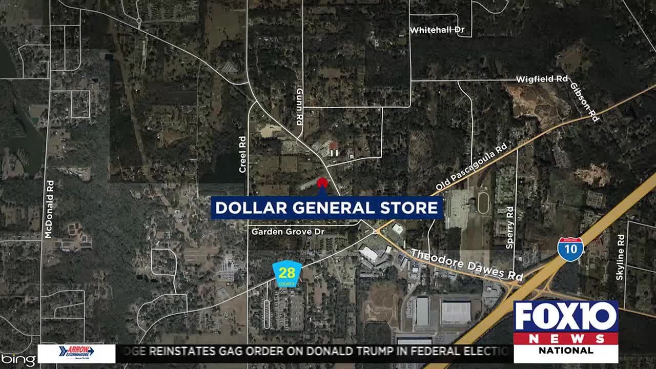 Mobile police seeking armed man who robbed Dollar General store - YouTube