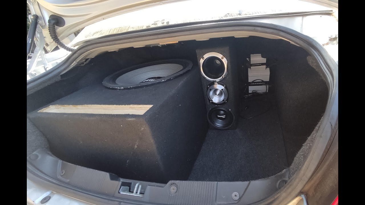1 JBL Tornado 2200 18" tocando Tribo da Periferia Gravão (Carro sedan) - YouTube