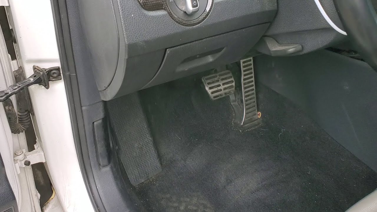 2012 To 2019 Volkswagen Passat OBD2 / OBDII Connector Port Location ...