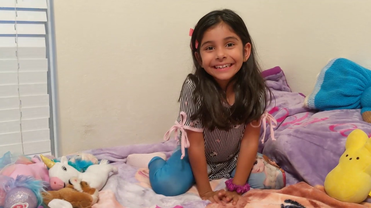 Plushie first day of school | Primer día de escuela de mi peluche - YouTube