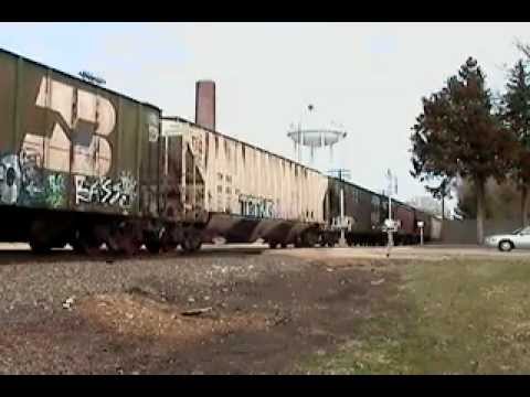 NS 9497 West and BNSF 993 East Rochelle - YouTube