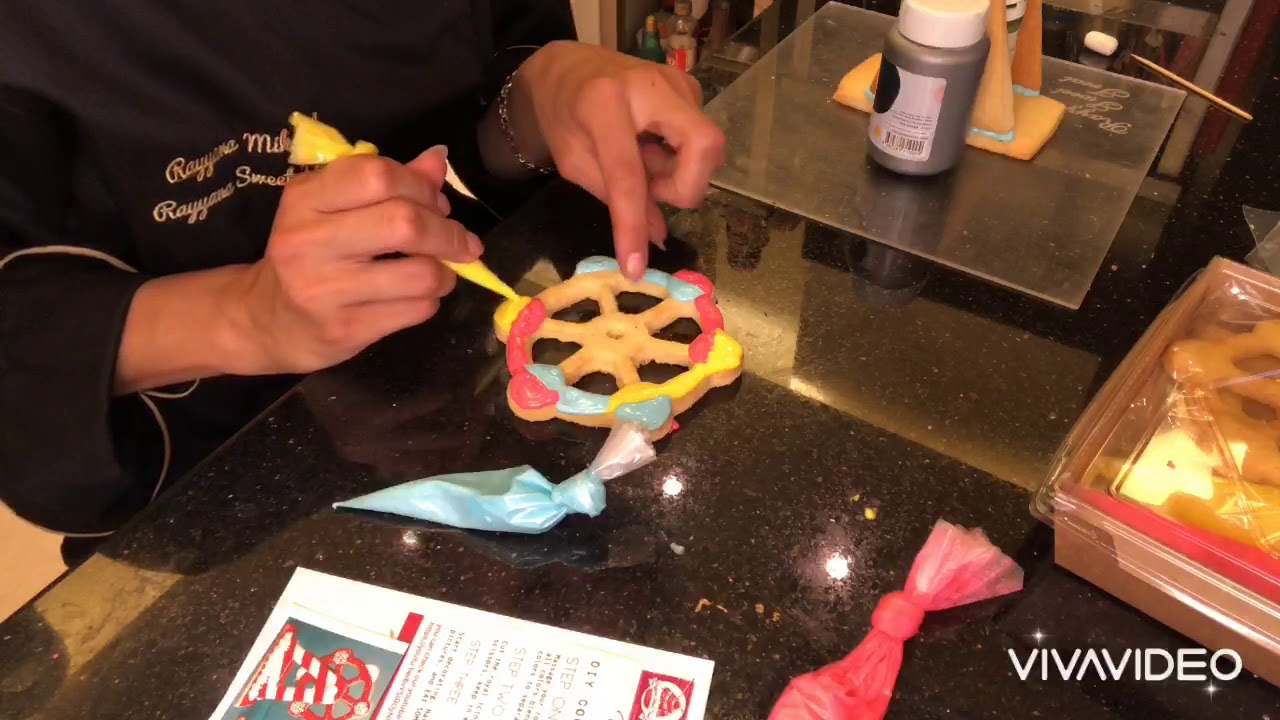 Ferris Wheel 3D Cookie Kit - YouTube