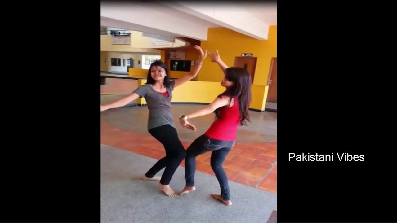 Pakistani Girls dance at college ,March 2014 - YouTube