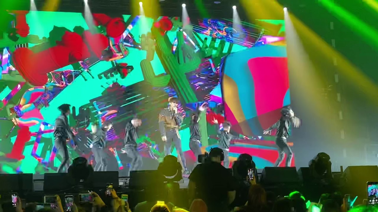 LUCAS - BASS GO BOOM [020220 SUPERM WE ARE THE FUTURE LIVE SJ] - YouTube