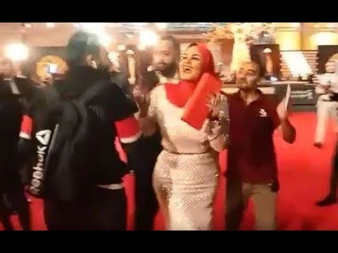 كيف تعامل مهرجان القاهرة السينمائي مع سما المصري بالحجاب ؟
