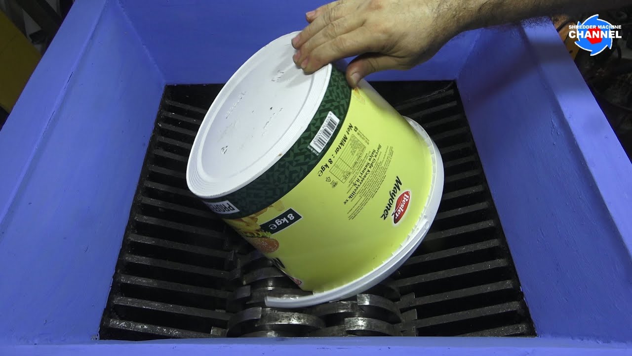 Shredder Machine! Shredding Stuff - Relaxing Video - Oddly Satisfying ...