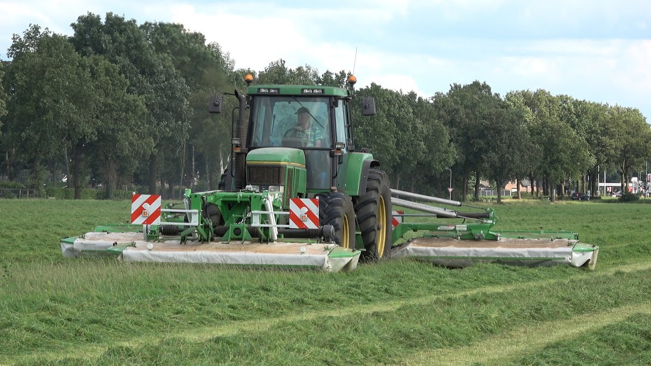 Gras maaien met John Deere 7800 en SaMASZ triple maaier (2023) - YouTube