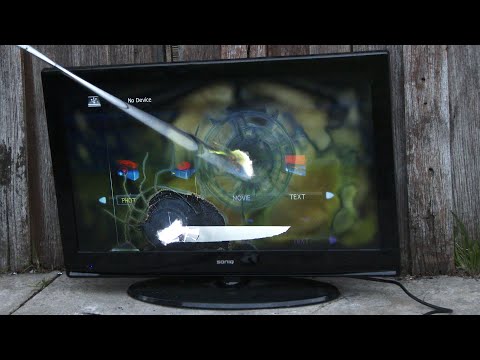 Smashing a Soniq L32V11C AU 32'' HD LCD DVD Television - YouTube