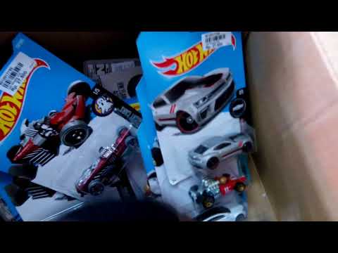Buka Dus! Hunting Hot Wheels at IDOLMART 11/9/17