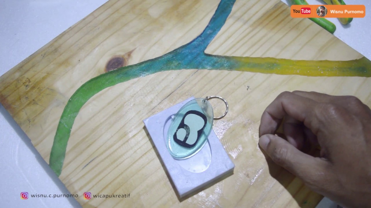 MEMASUKAN KERTAS KEDALAM RESIN | Resin Art - YouTube