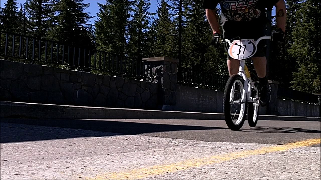 44 YEAR OLD BMX RIDER - 180 BUNNYHOPS - 2017 - YouTube