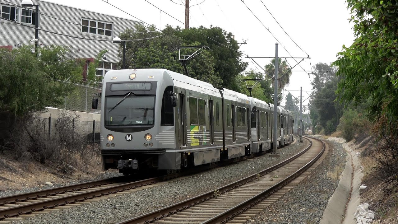 Fast Gold Line Action In South Pasadena - YouTube