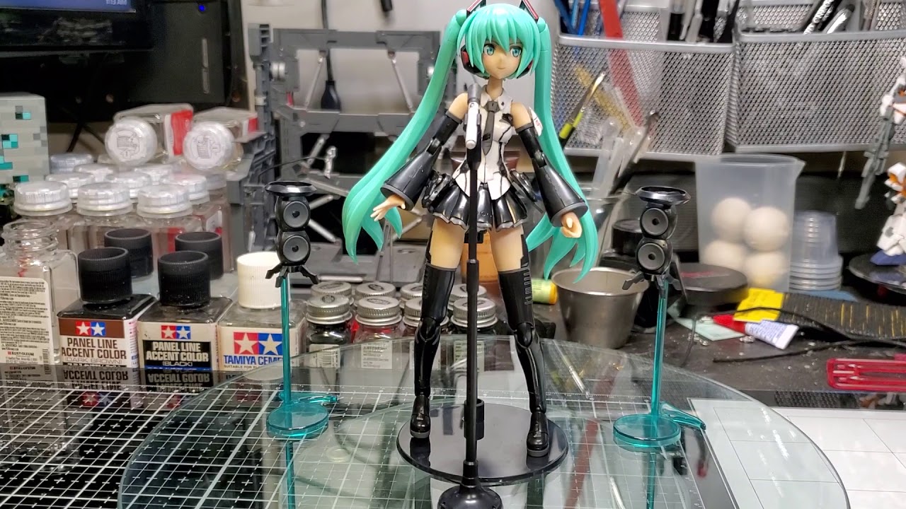 Hatsune Miku build - YouTube
