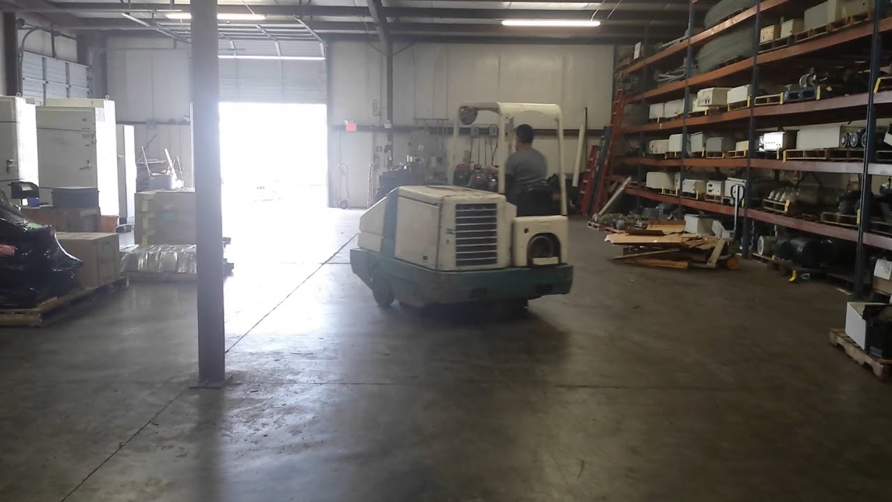 Tennant 6500 Riding Floor Sweeper - Tag# 17682 - YouTube