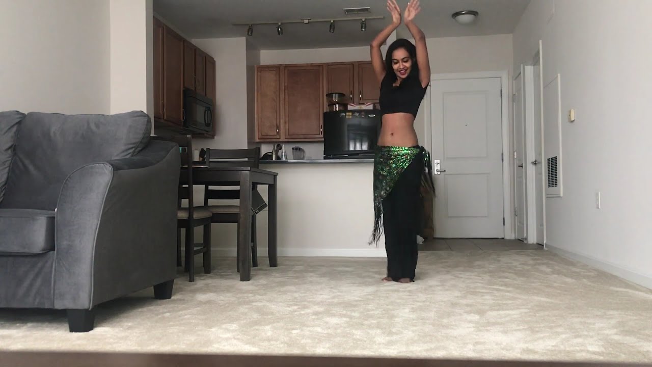 Hips don't lie | Shakira | Bollywood Dance | Jinu Scaria - YouTube