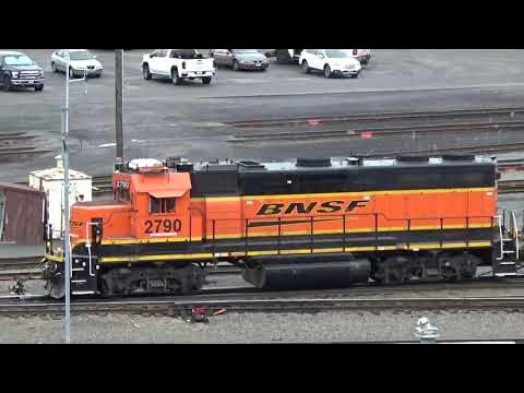 (Southbound) BNSF 2790 Local Train passes through the BNSF Tacoma Train Yard. - YouTube