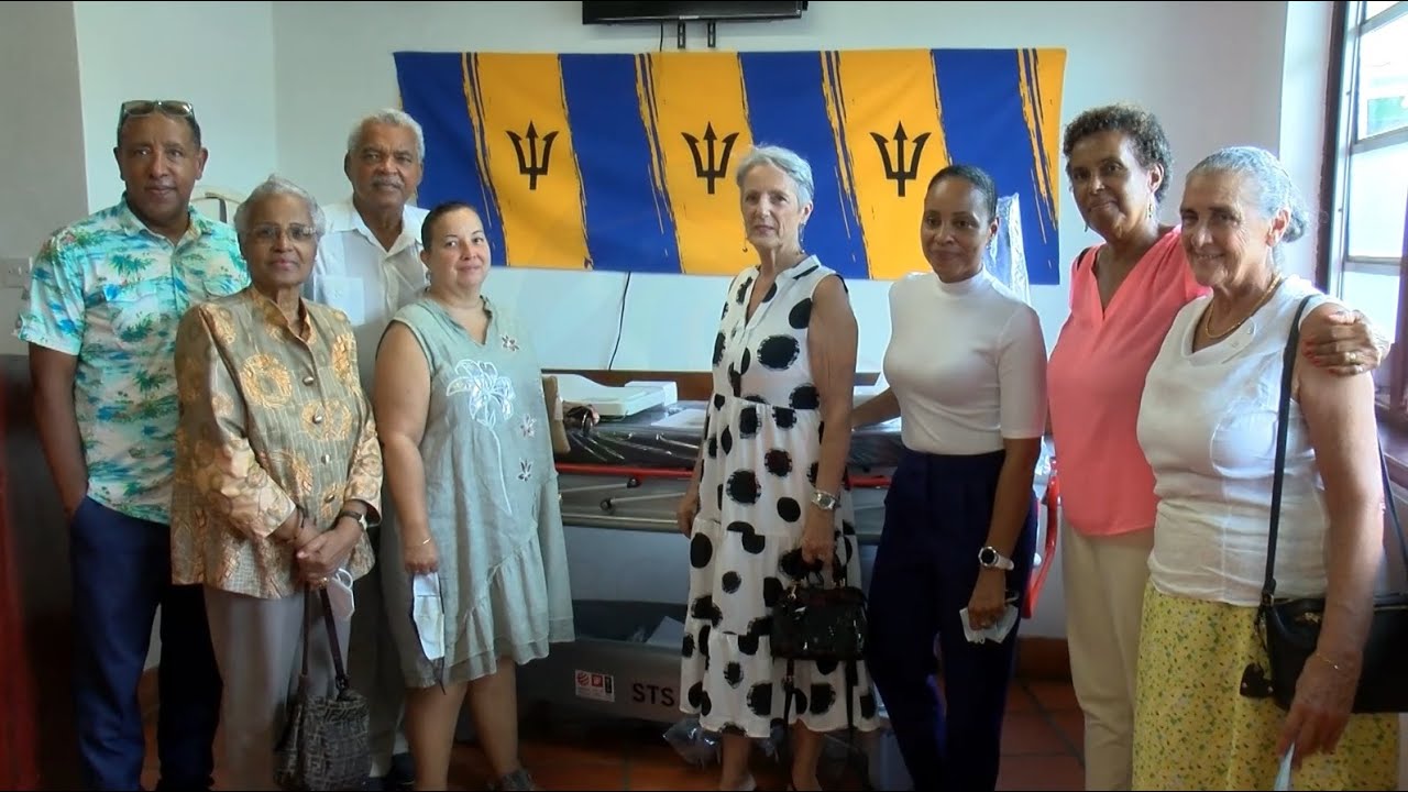Freddie Miller Polyclinic receives a worthwhile donation - YouTube