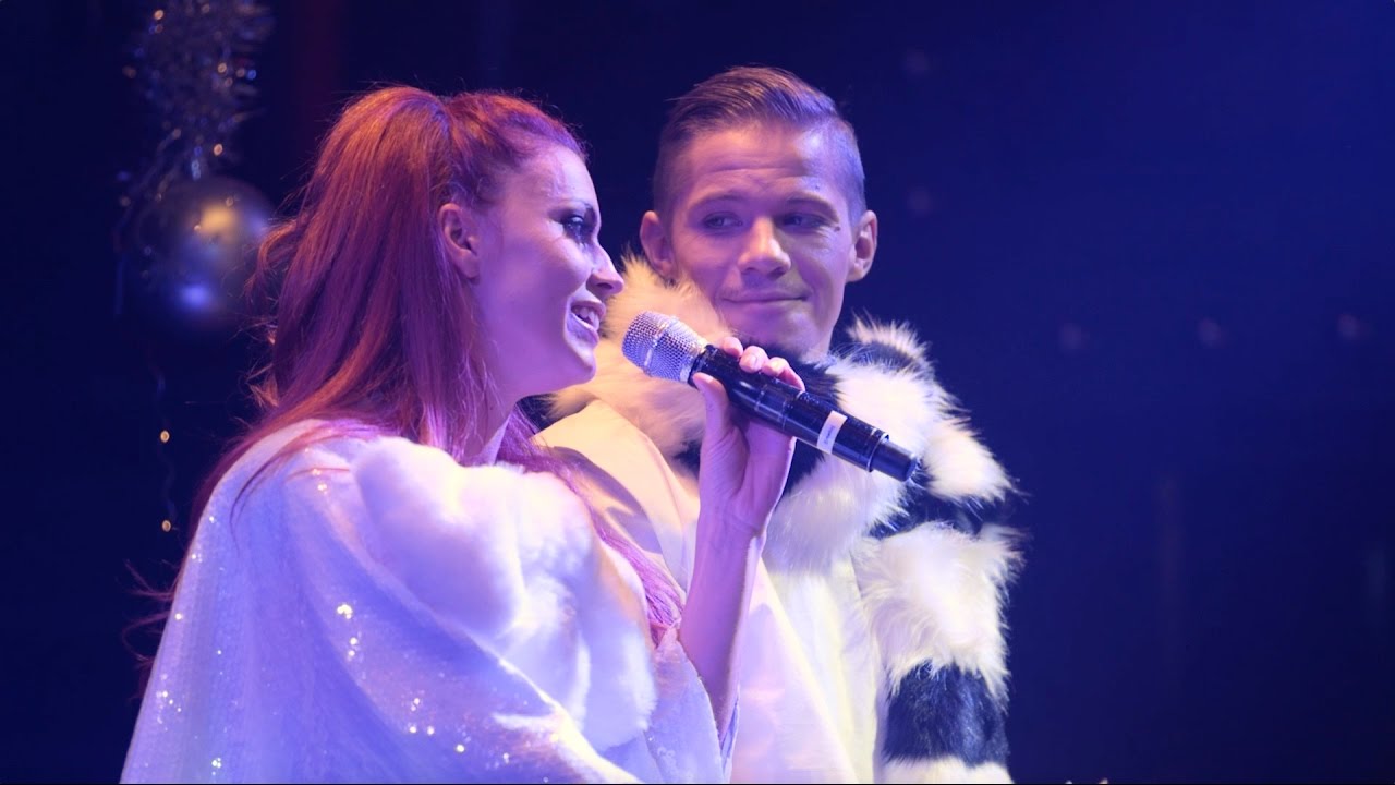 Jul på Wallmans Stockholm - YouTube