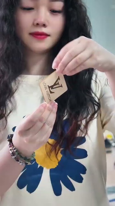 #v1tool #lasermarking #markingmachine #minilaser #mobilelaser #logomaker - YouTube