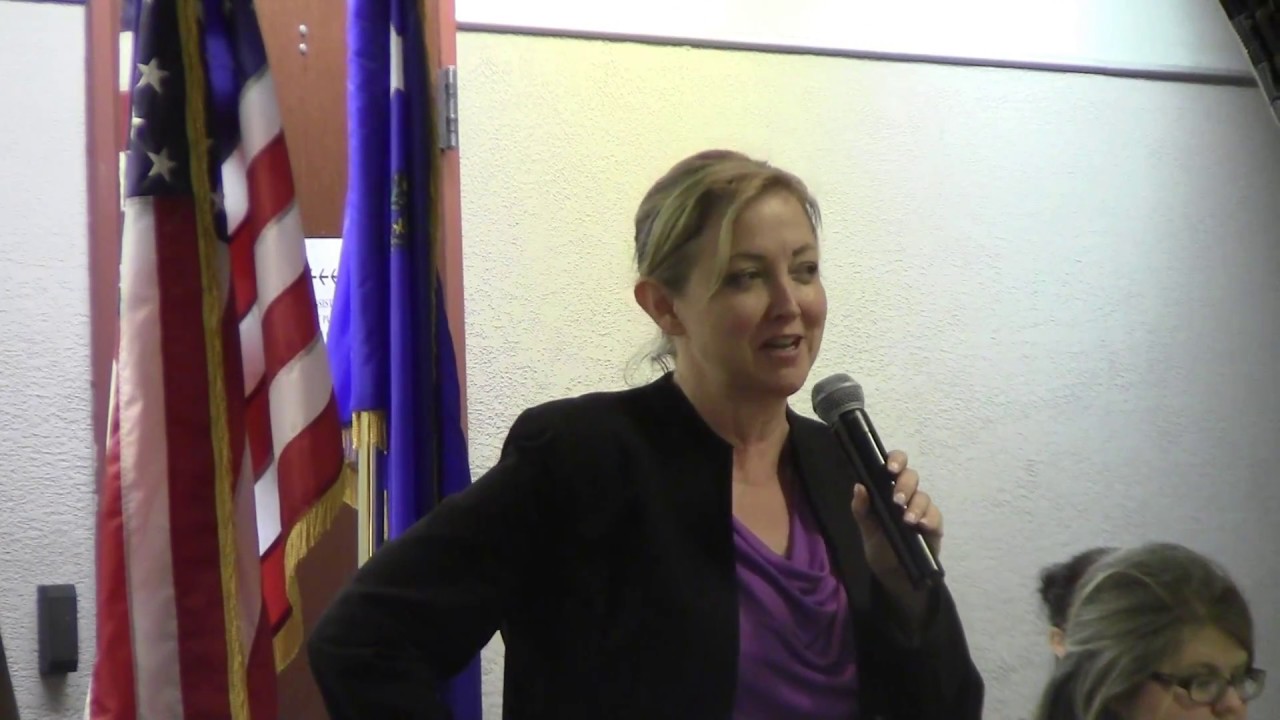 Judge Linda Marie Bell at specialty court graduation - YouTube