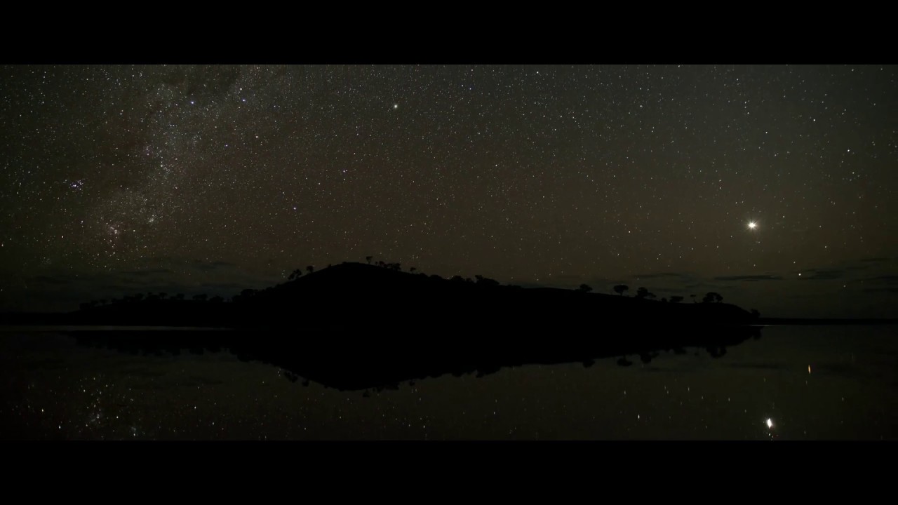 WALU NGALINDI - AUSTRALIAN NIGHTSKY TIMELAPSE - Music: BANCO DE GAIA ...