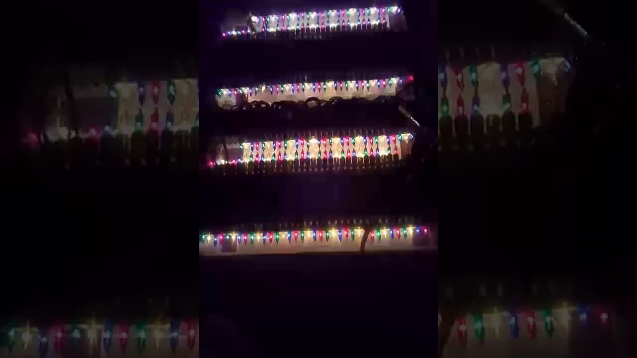 Musical Christmas lights - YouTube