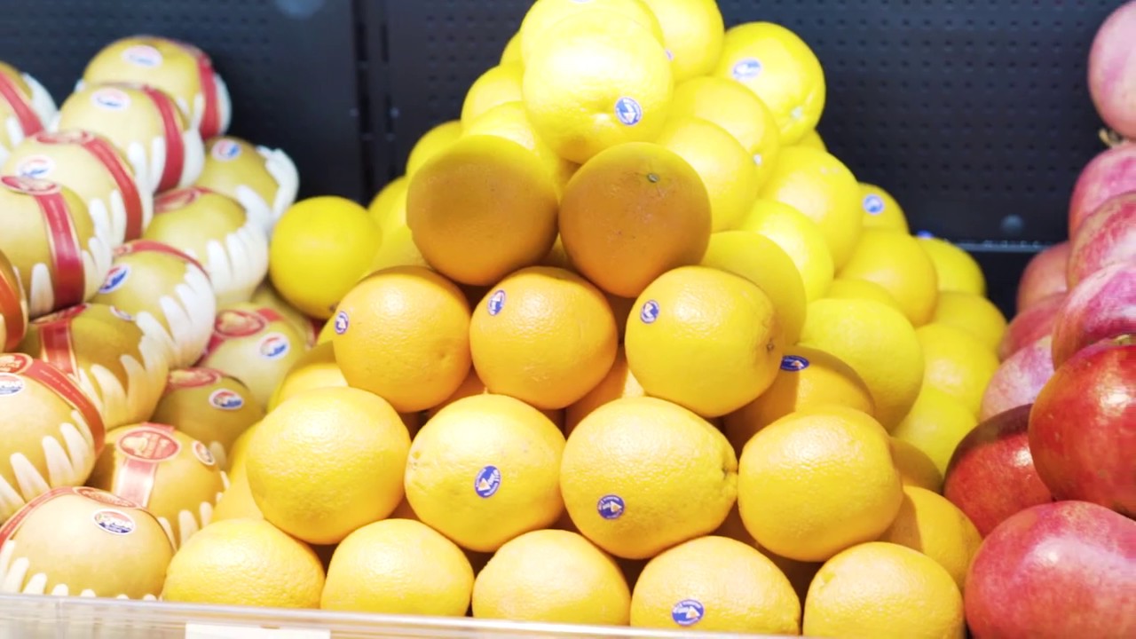 Footage Fruits in supermarket #stockfruit #footagefree - YouTube