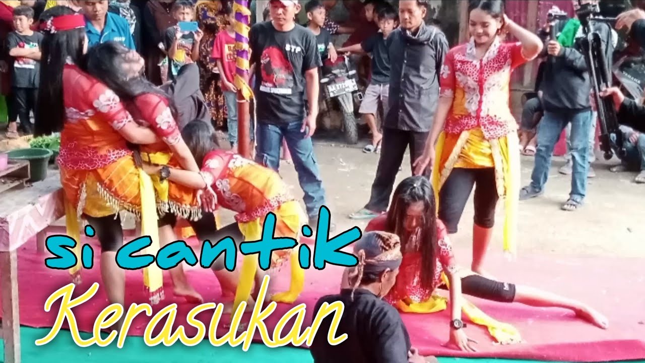 Si eneng kerasukan, Janturan ebeg Sekar turonggo putri, live siranti ...