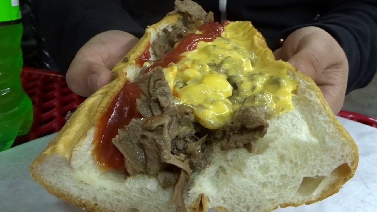 PHILLY CHEESESTEAKS (PATS VS. GENOS-cheesesteak review part 1) - YouTube