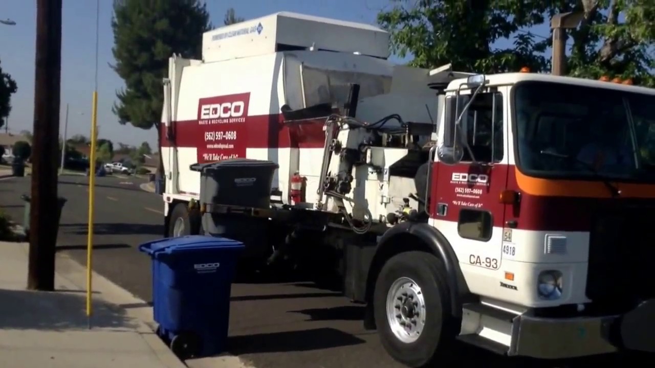 EDCO Disposal CNG Autocar Xpeditor WX64 Bridgeport Ranger 777 - YouTube